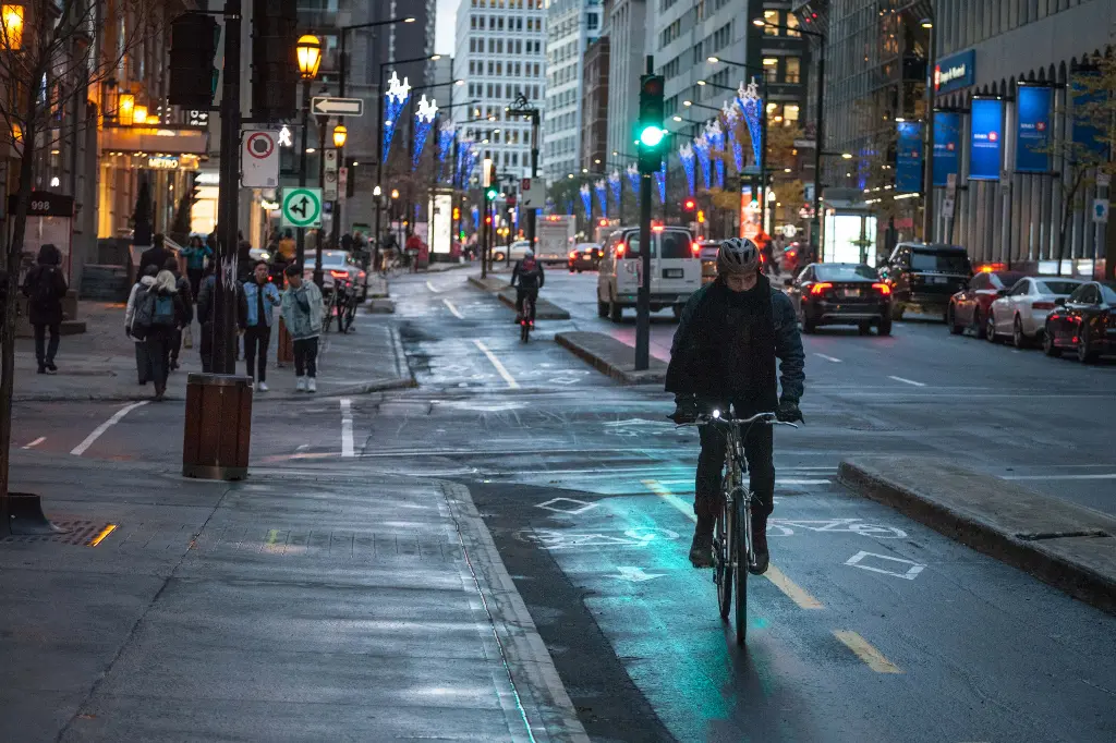 Ontario's Debate on Bike Lanes and Cyclist Safety