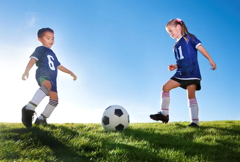 Do Concussions Affect Girls Differently Than Boys? - Gluckstein Lawyers